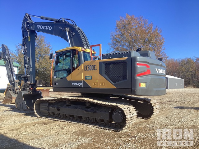 Volvo EC300DL Tracked Excavator in Dexter, Missouri, United States ...