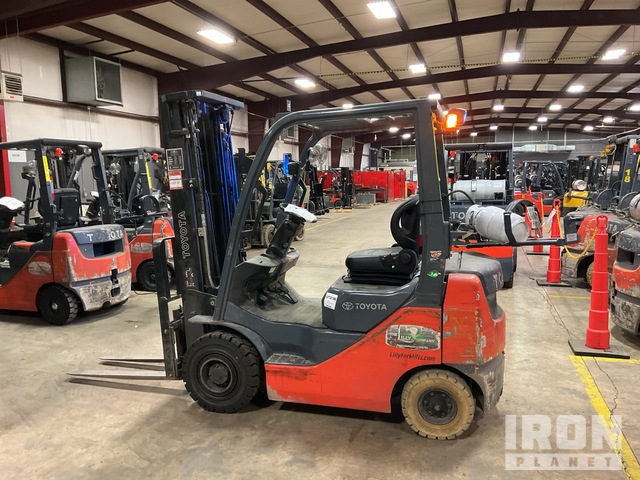 Toyota 8FGU18 2550 lb Pneumatic Tire Forklift in Jonesboro, Arkansas ...