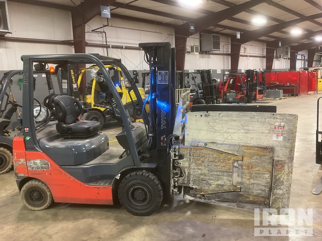 Toyota 8FGU18 2750 lb Pneumatic Tire Forklift in Jonesboro, Arkansas ...