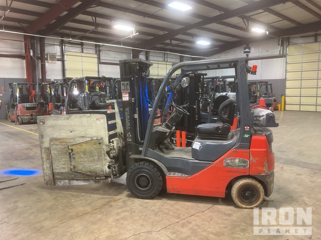 Toyota 8FGU18 2750 lb Pneumatic Tire Forklift in Jonesboro, Arkansas ...