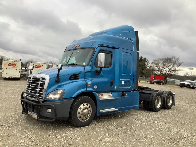 Freightliner Heavy Duty For Sale | TruckPlanet