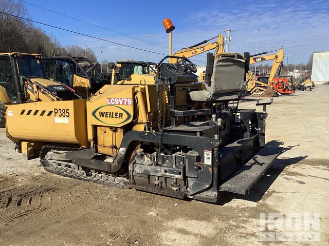 2014 Weiler P385 Track Asphalt Paver in Corbin, Kentucky, United States ...