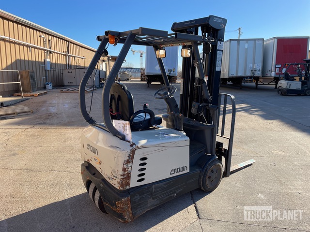 2018 Crown SC5225-30 3000 lb Electric Forklift in Rockdale, Illinois ...