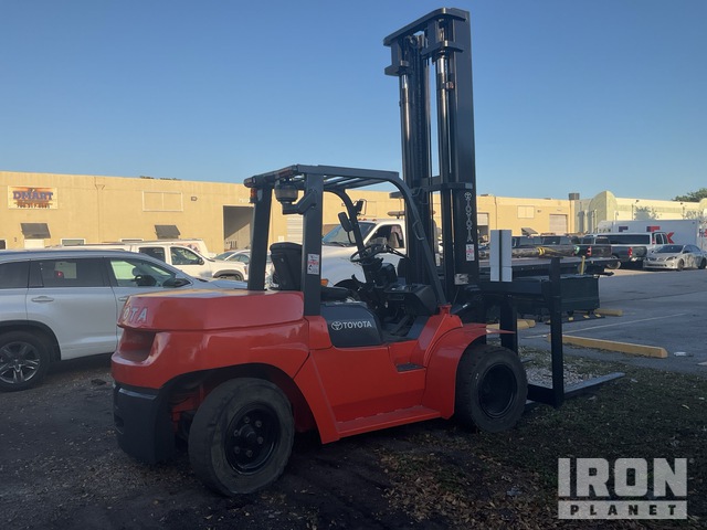 2007 Toyota 7FDU70 13250 lb Pneumatic Tire Forklift in Hialeah, Florida ...