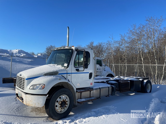 2014 Freightliner M2106 4x2 Cab and Chassis in Rosser, Manitoba, Canada ...