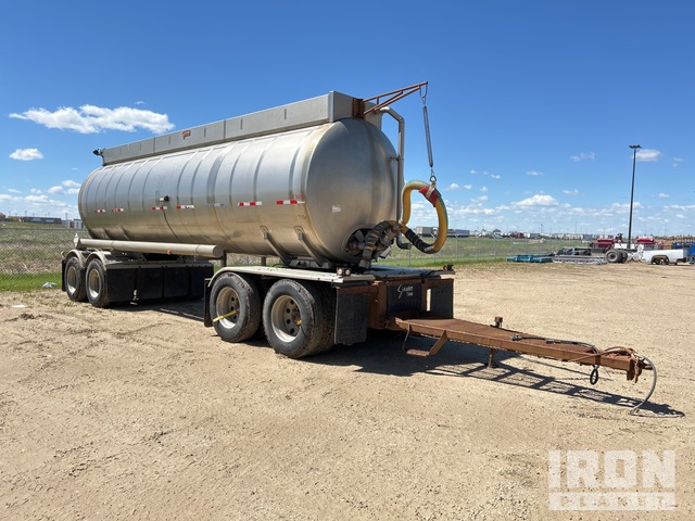 2007 Polar 31871 L Quad/A Pup Tanker Trailer in Nisku, Alberta, Canada ...