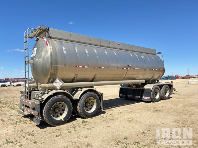 2007 Polar 31871 L Quad/A Pup Tanker Trailer in Nisku, Alberta, Canada ...