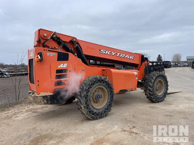2015 SkyTrak 8042 Telehandler in SUN PRAIRIE, Wisconsin, United States ...
