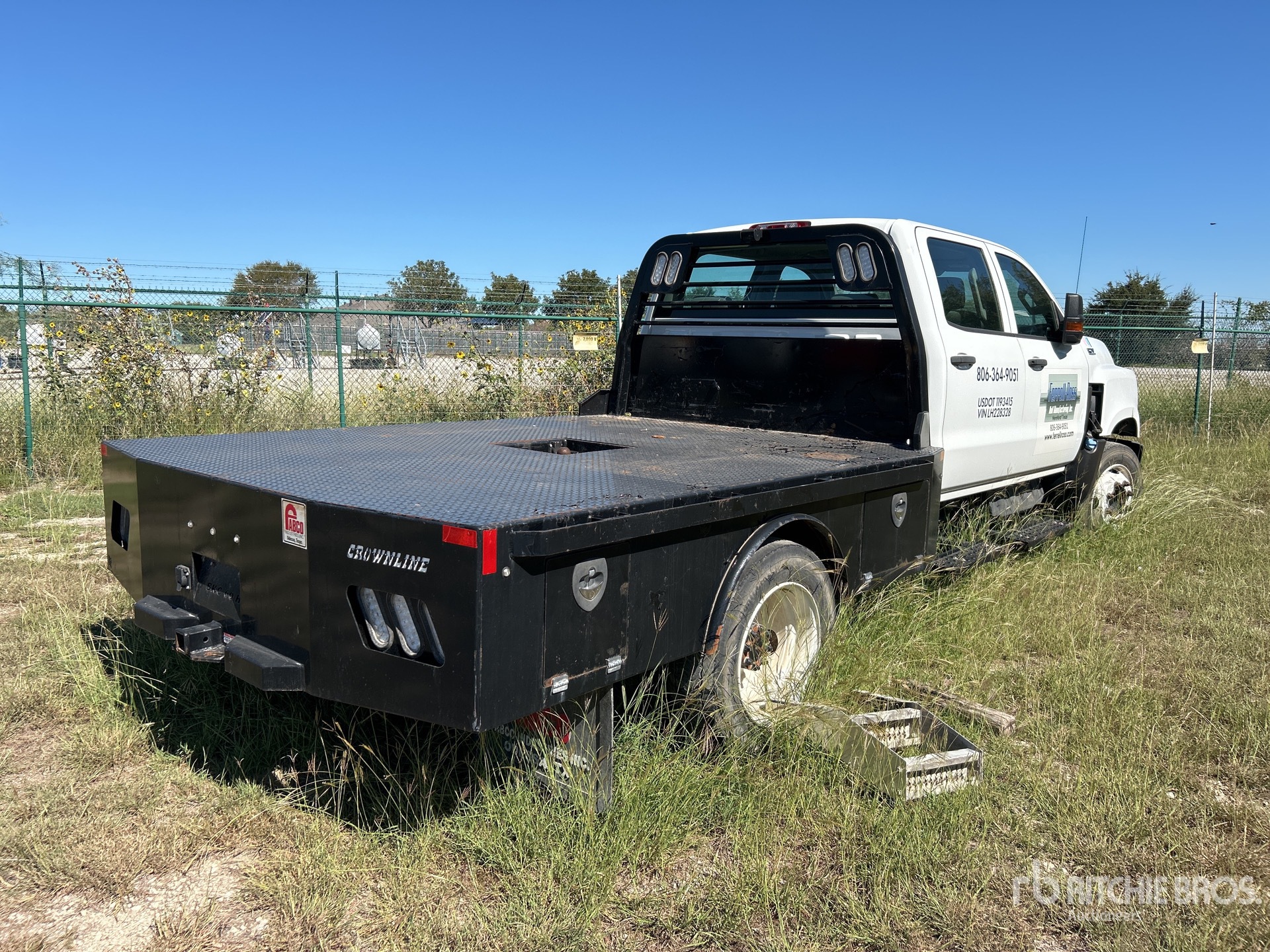 2020 International CV515 4x2 Crew Cab Flatbed Truck (Inoperable ...