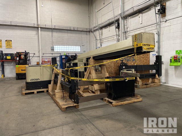 2001 Crown 3000 lb - 30TSPTN Narrow Aisle Turret Stock Picker ...