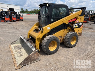 2015 Cat 262D Two-Speed Skid Steer Loader in South Vienna, Ohio, United ...