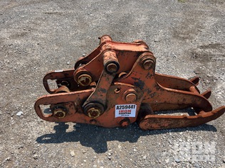 2006 年 Taguchi GT-30 325 mm Excavator Grapple in Narita City, Japan ...