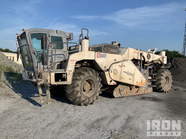 2011 Wirtgen WR2400 Wheel Soil Stabilizer Reclaimer in Wellford, South ...