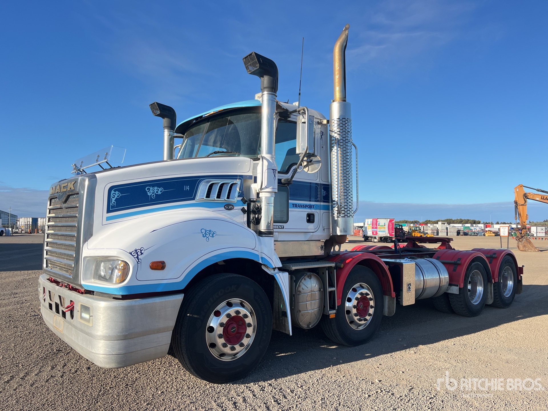 2017 Mack CMHR Trident 8x4 Twin-Steer Day Cab Prime Mover | Ritchie ...