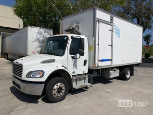 2015 Freightliner M2 106 4x2 2 compartment with rear walking floor Van ...