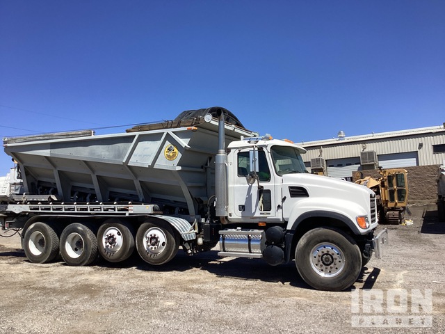 W.K. Dahms Stone Slinger on 2003 Mack CV Granite 10x4 Stone Spreader ...