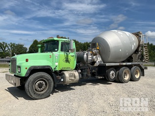 1997 Mack RD690S 8x4 Mixer Truck in Oneida, Tennessee, United States ...