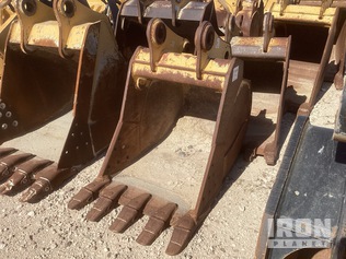 John Deere 36 in Digging Excavator Bucket in Midland, Texas, United ...