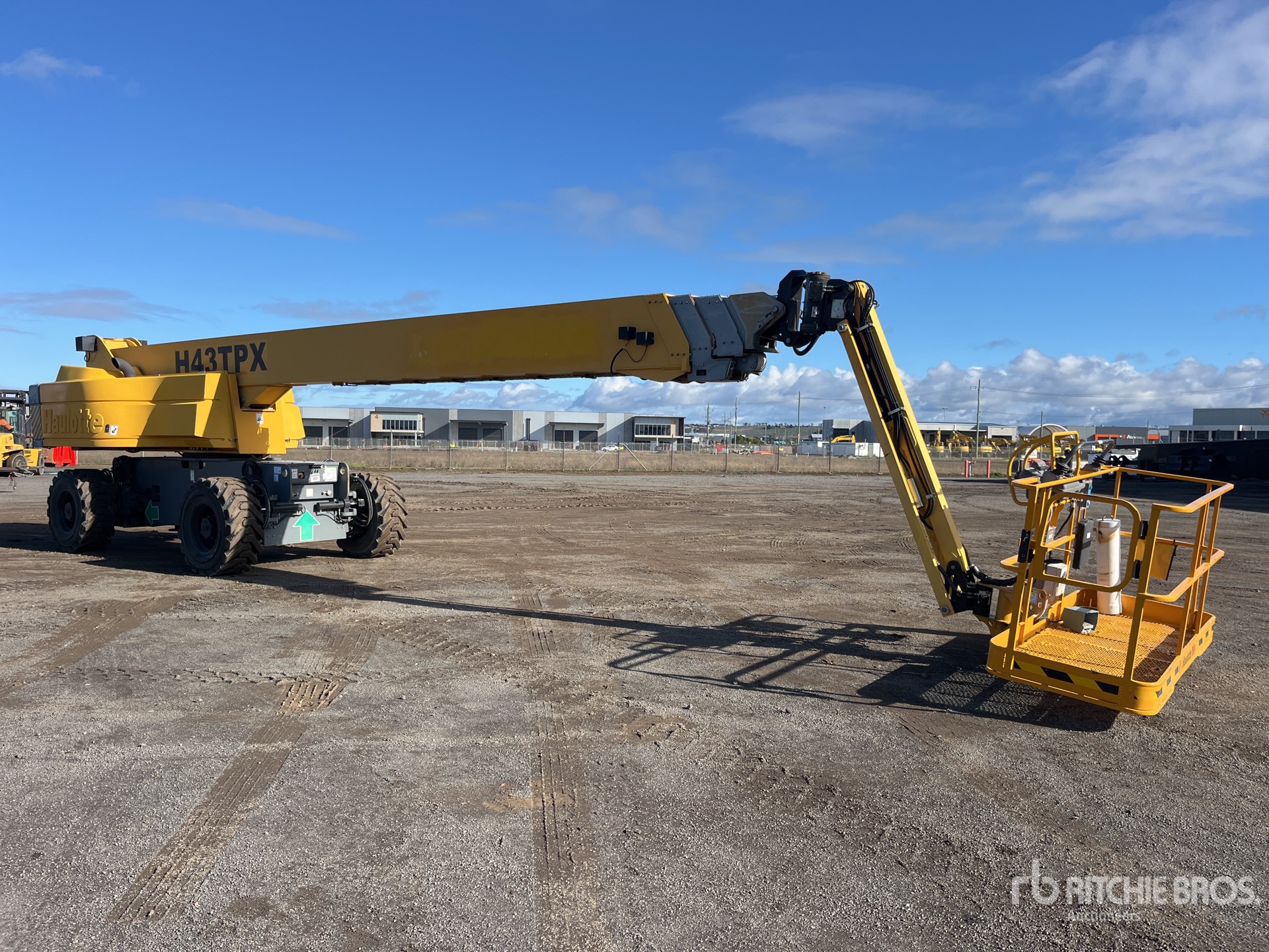 2015 Haulotte H43TPX 4WD Diesel Telescopic Boom Lift | Ritchie Bros. Auctioneers