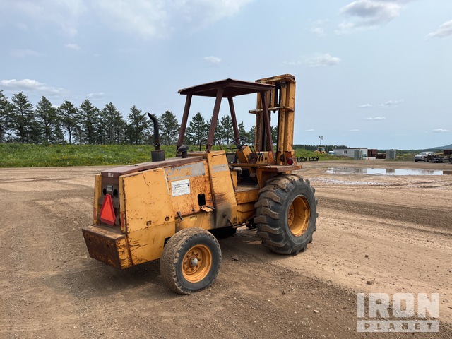 Case 586E 6000 lb 4x2 Rough Terrain Forklift in Kakabeka Falls, Ontario ...