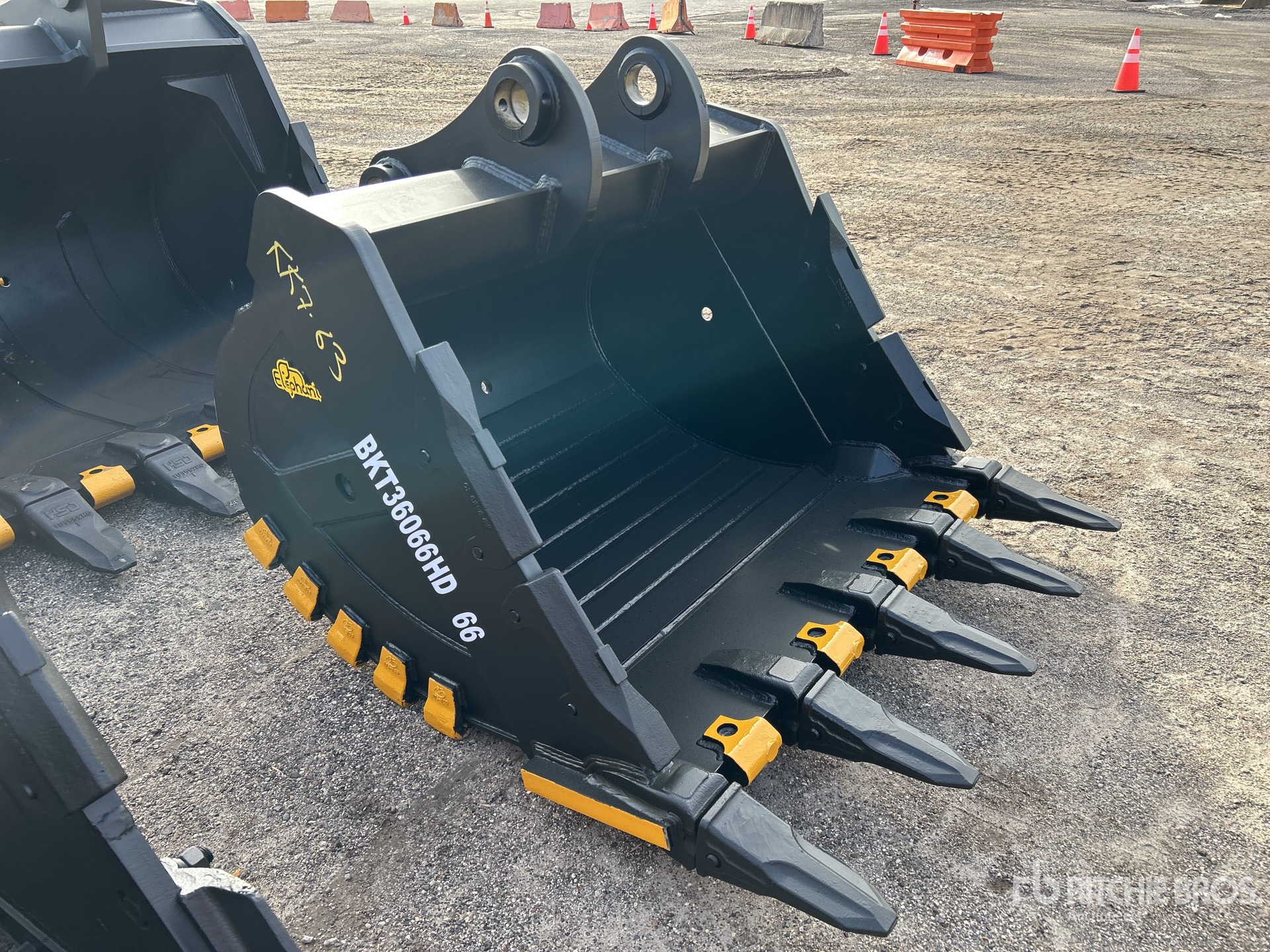2024 Elephant BKT36066HD 65 in 2.2 cyd Digging Excavator Bucket - Fits ...