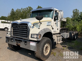 2016 Mack 8x4 Cab and Chassis in Hampton, New Jersey, United States ...