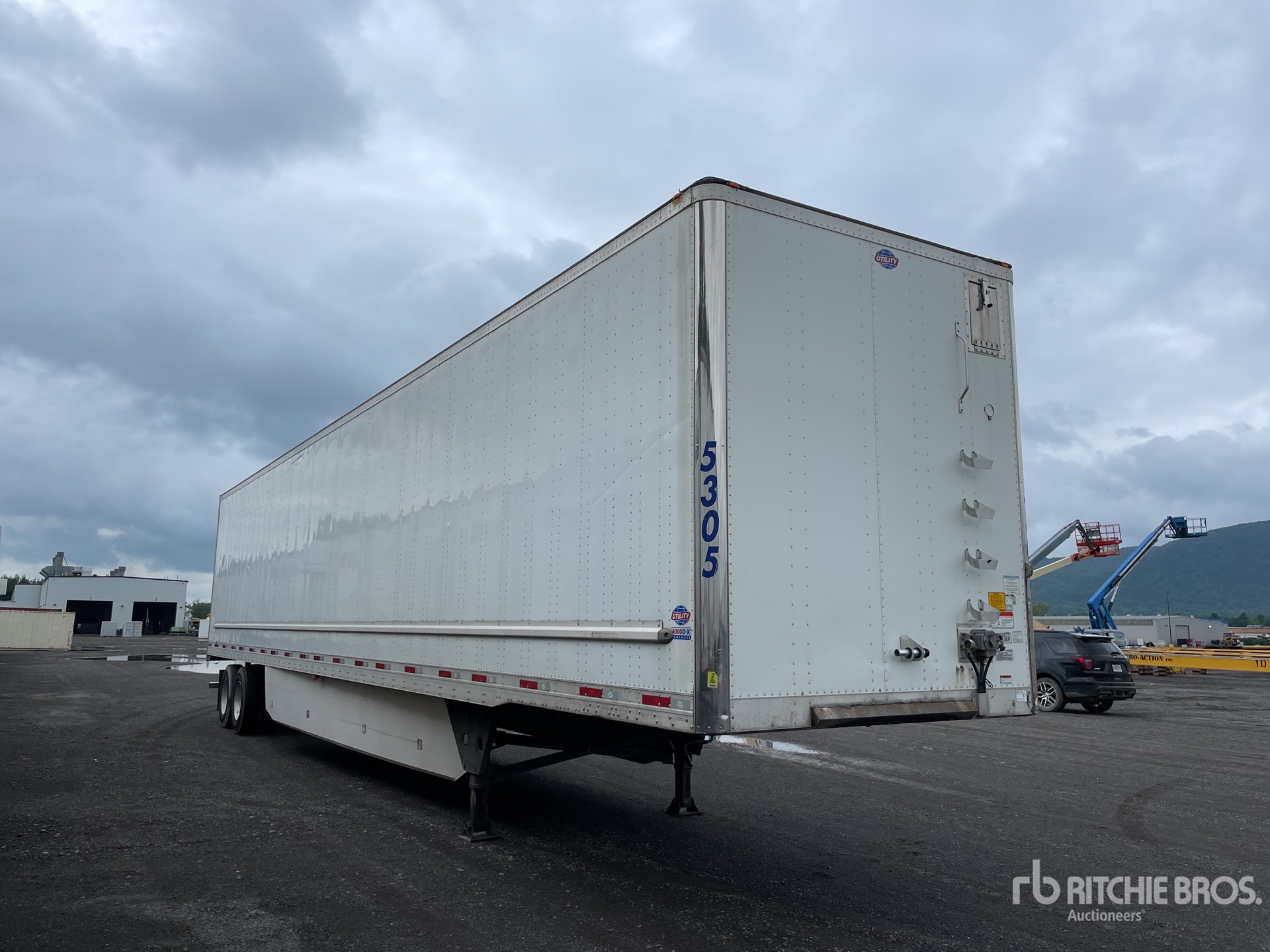 2019 Utility VS2DX 53 ft x 102 in T/A Van Trailer | Ritchie Bros ...