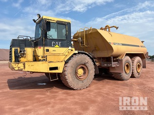 Cat D400D 8000 gallon water truck conversion Articulated Water Truck in ...