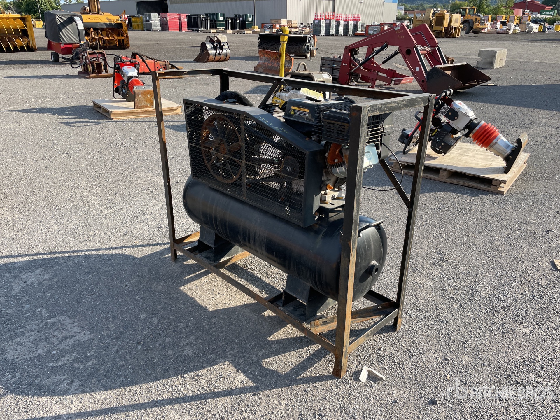 TMG GAC40 30 cfm 40 gal Air Compressor | Ritchie Bros. Auctioneers
