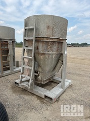 Garbo 3 Yard Air Operated Concrete Bucket in Hawley, Minnesota, United ...