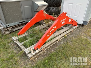 Kubota LA805 43 in mid mount Portion of a loader Front Loader ...