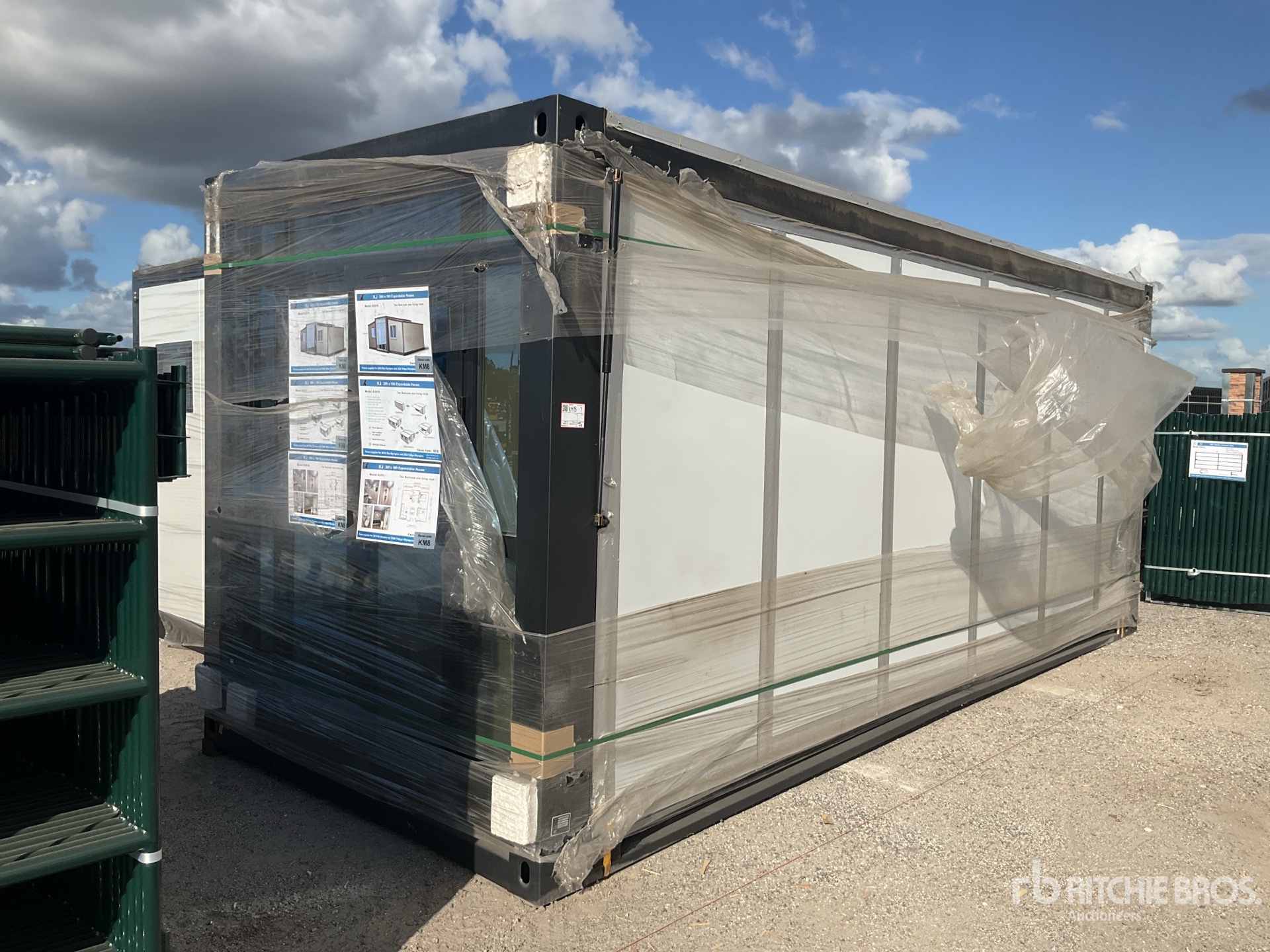 2024 KJ K2019 20 ft x 19 ft Prefabricated Tiny Home Struttura mobile ...