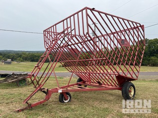E-Z Trail 10 ft 4 in hay caddy in Hillsboro, Missouri, United States ...