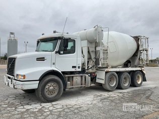 2016 Volvo RDM 6x4 Mixer Truck in York, Pennsylvania, United States ...