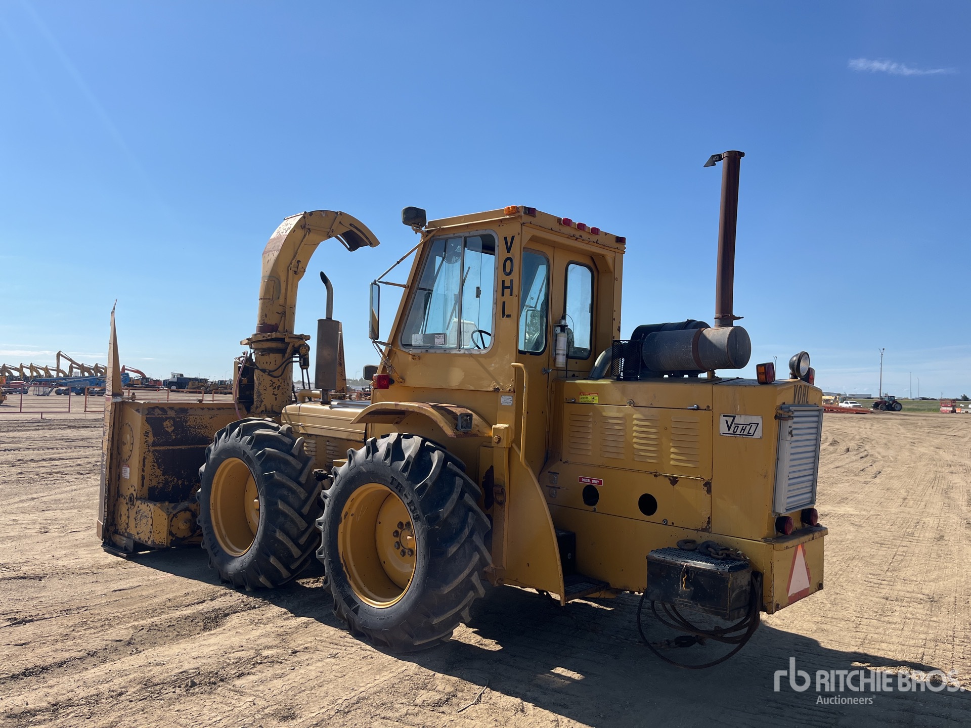 1991 Vohl dv1104c 9 ft 2 in 4x4 Snow Blower | Ritchie Bros. Auctioneers