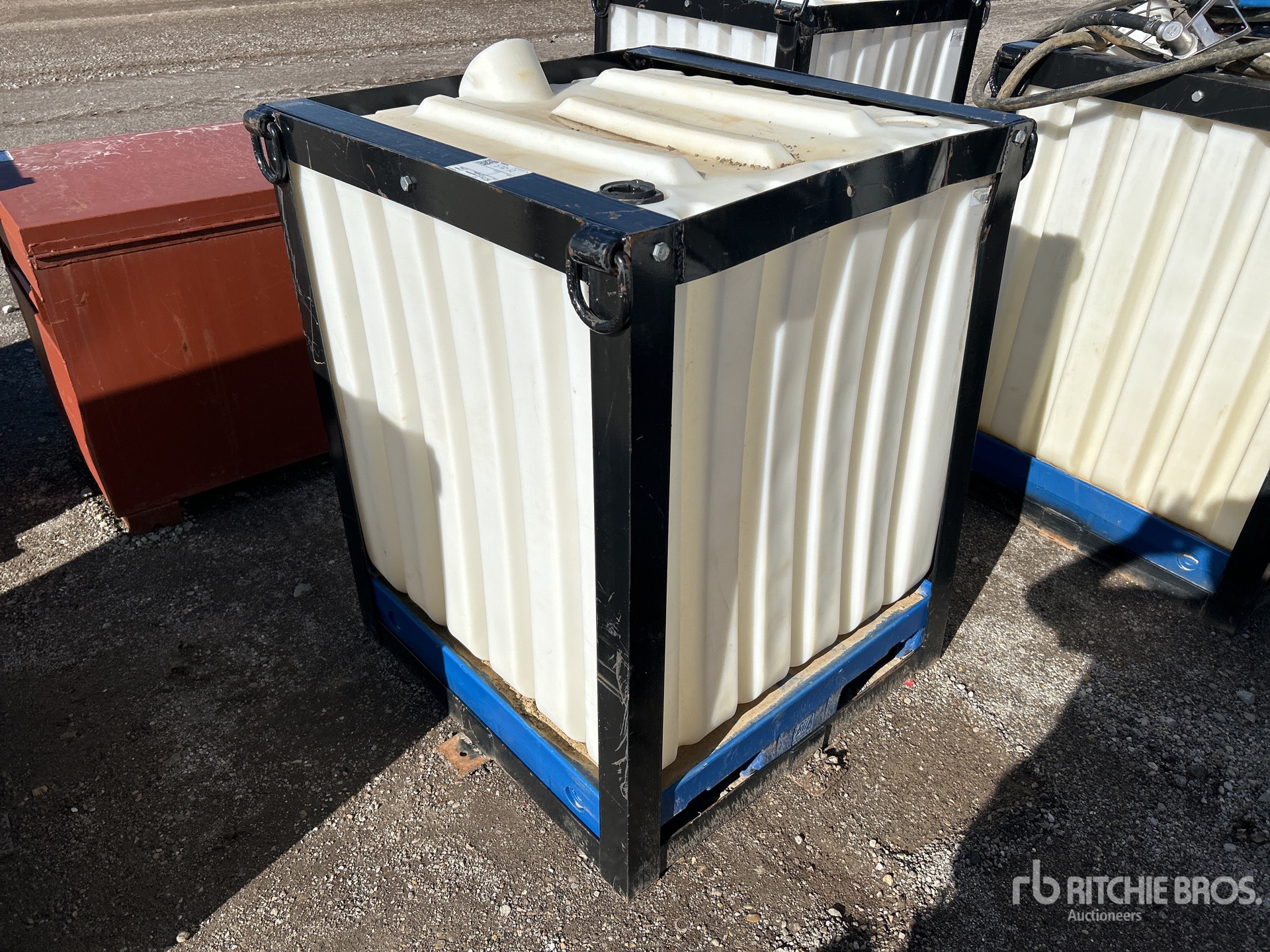 180 gal Skid Mounted DEF Tanque de combustible | Ritchie Bros. Auctioneers