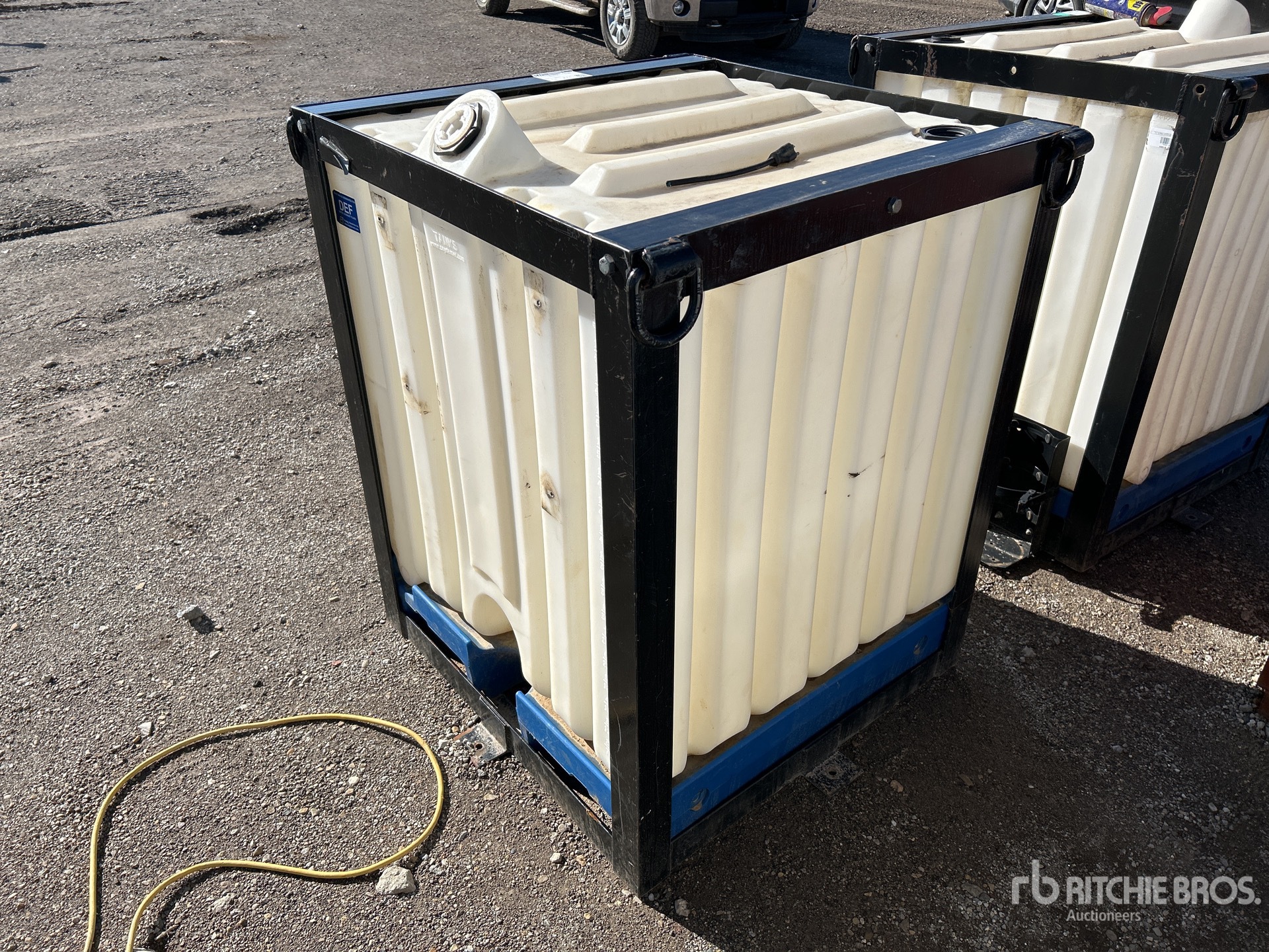 180 L Skid Mounted DEF Réservoir de carburant | Ritchie Bros. Auctioneers