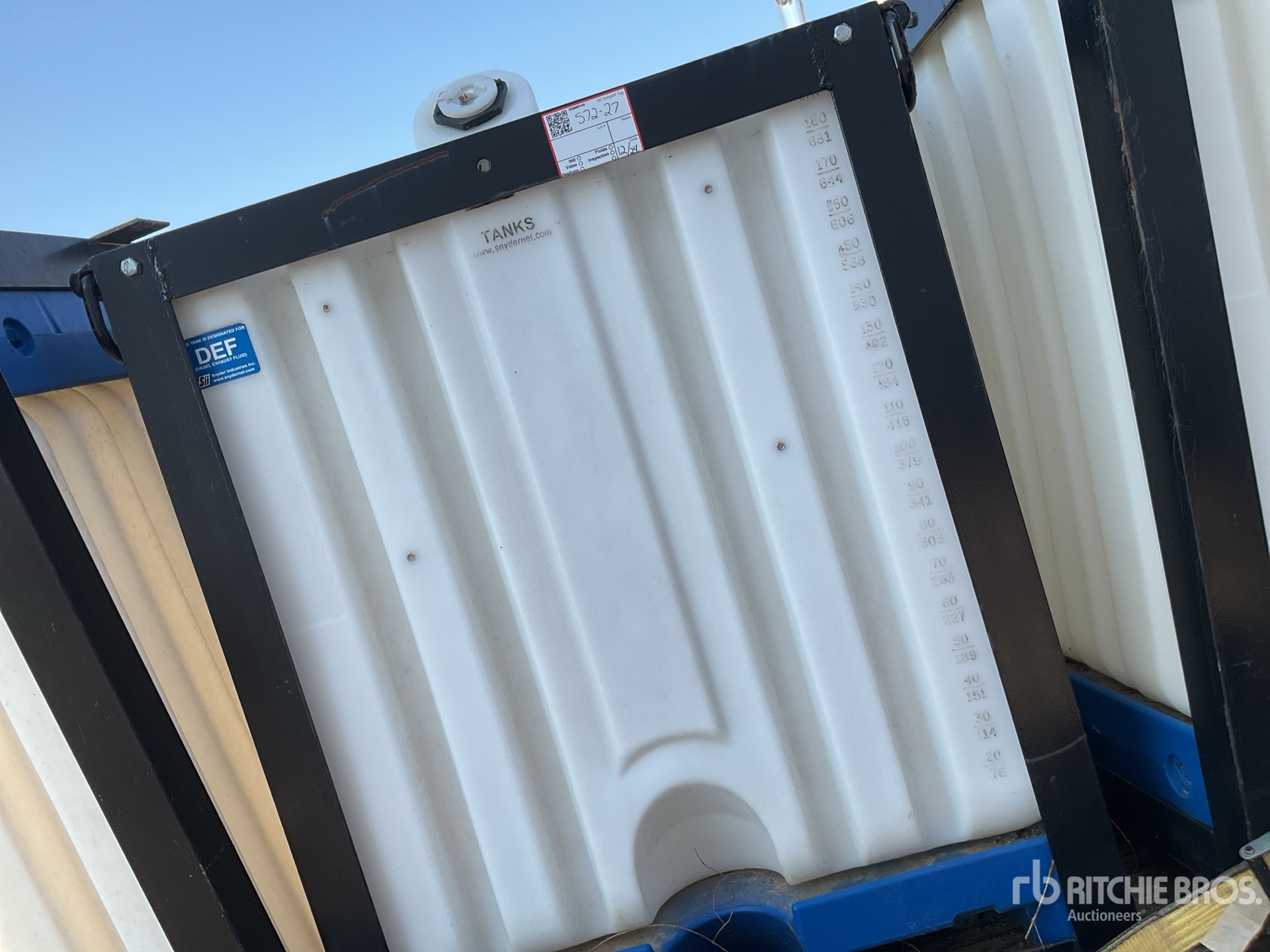 180 gal Skid Mounted DEF Réservoir de carburant | Ritchie Bros. Auctioneers