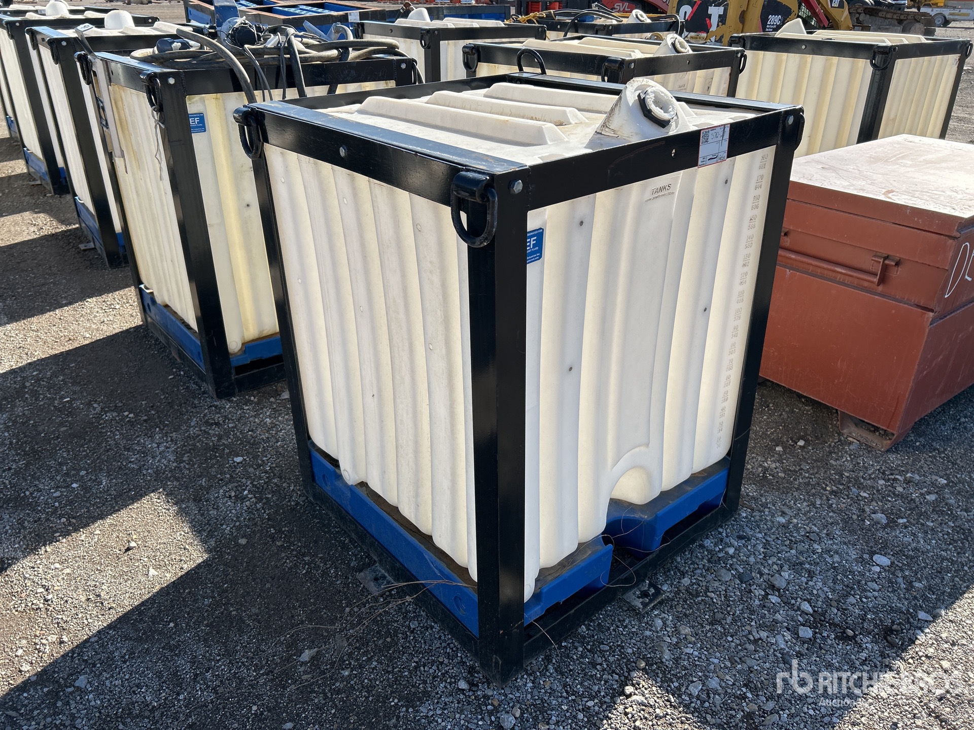 180 gal Skid Mounted DEF Réservoir de carburant | Ritchie Bros. Auctioneers