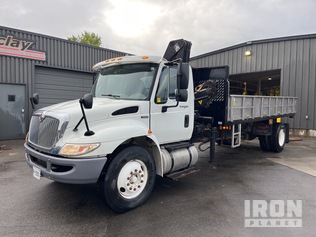1989 Hiab 100 4900 kg Knuckle Boom on 2012 International 4300M7 SBA ...