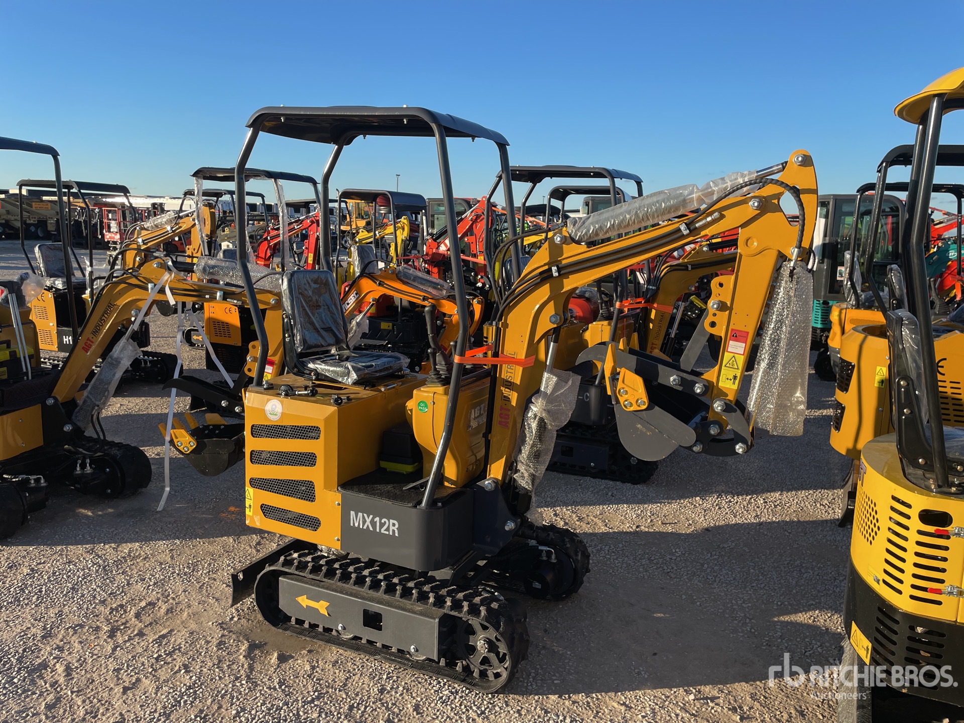 2024 AGT MX12R MINI EXCAVATOR Mini-pelle (Unused) | Ritchie Bros ...
