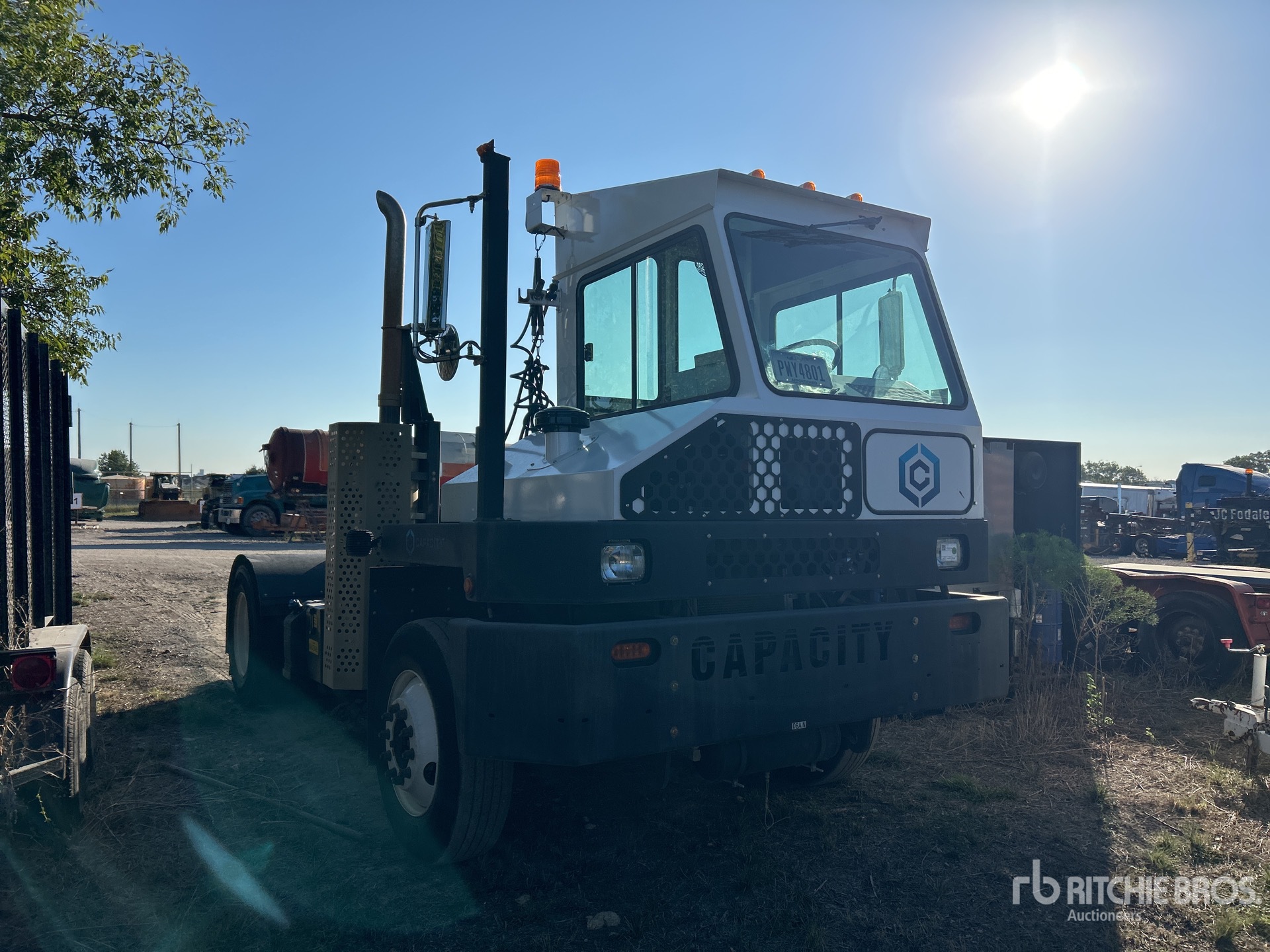 Capacity Spotter Truck | Ritchie Bros. Auctioneers