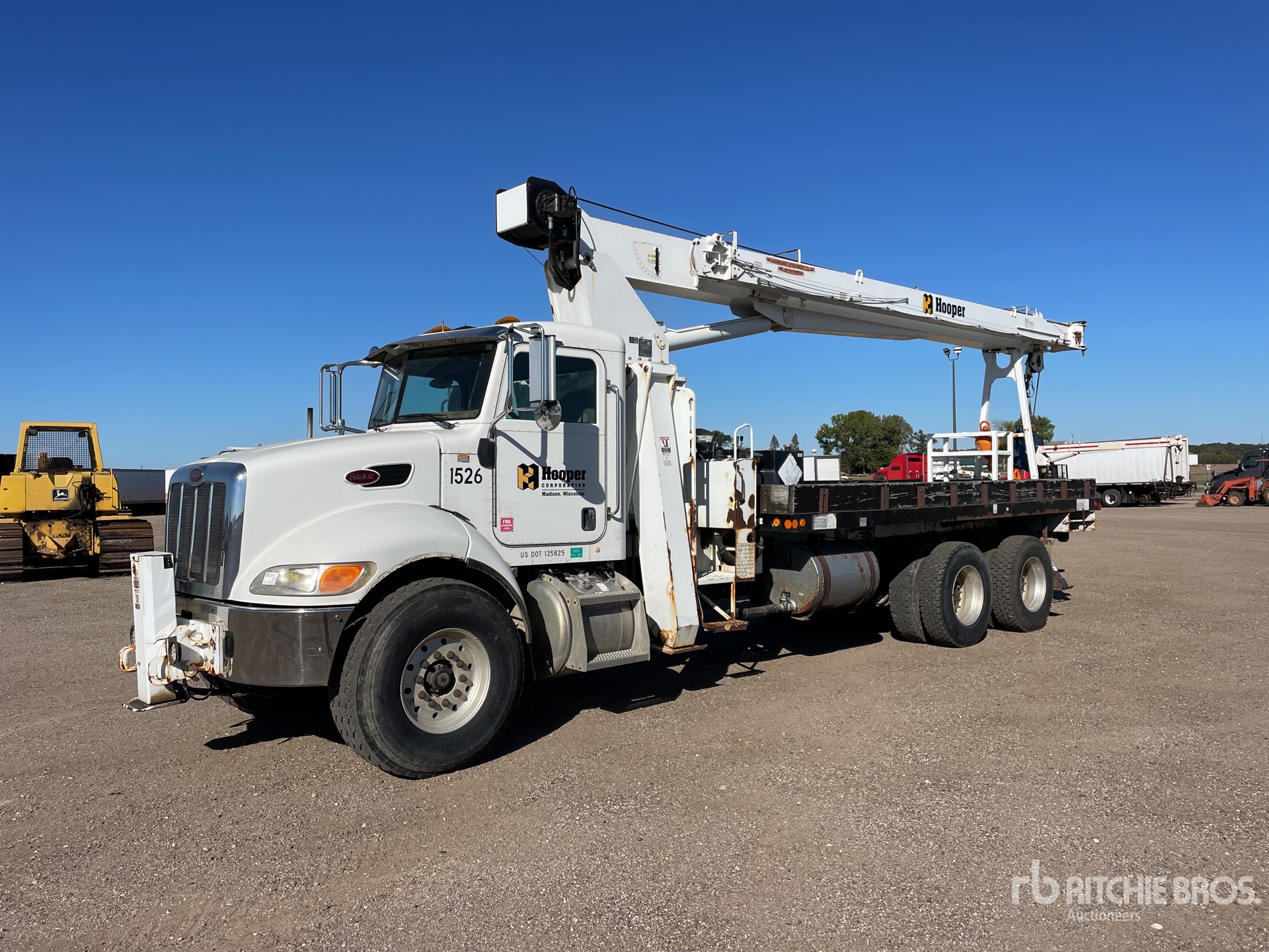 Altec AC18-70B 18 ton Straight Boom on 2006 Peterbilt 335 6x4 Boom ...