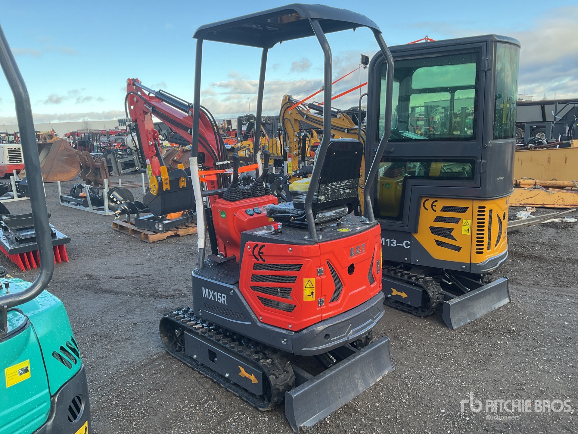 2024 AGT MX15R Mini-pelle (Unused) | Ritchie Bros. Auctioneers