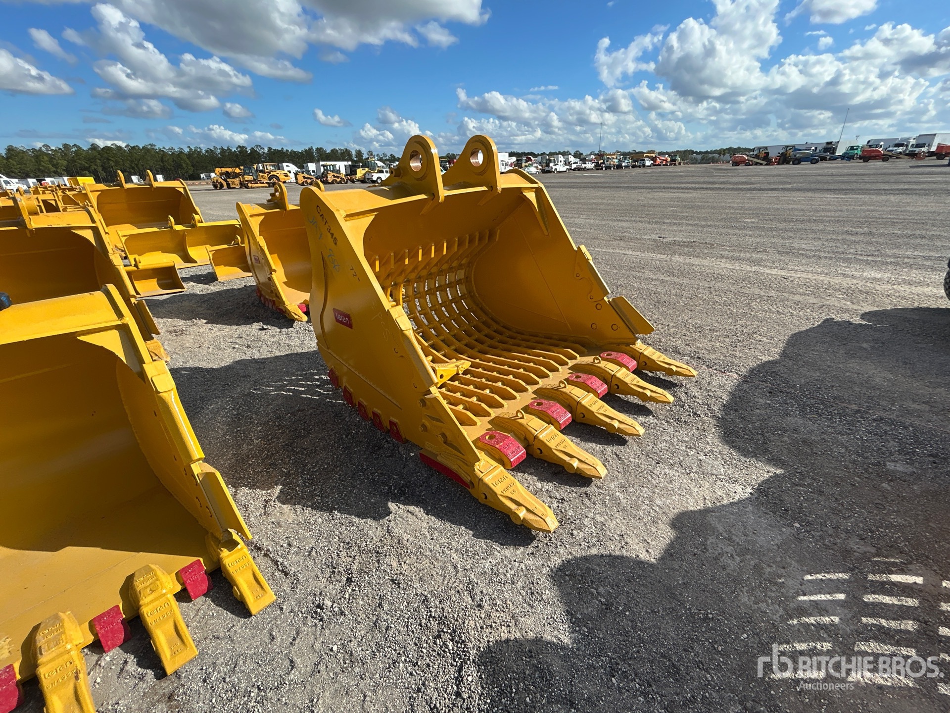 2024 Teran BKT34572SKEL 72 in Skeleton Excavator Bucket - Fits Cat 349D ...