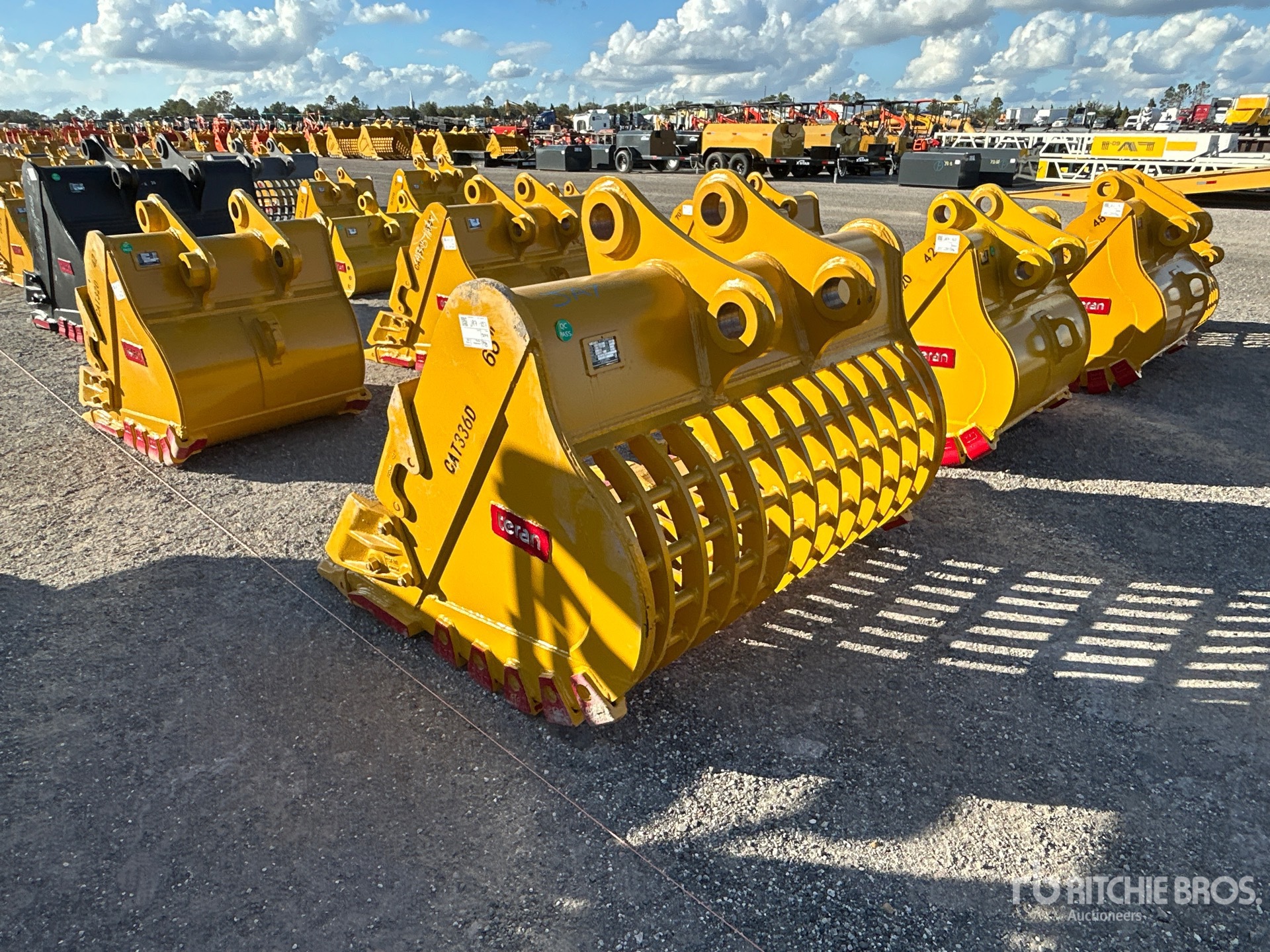 Teran BKT336D66SKEL 66 in 2.03 cyd Skeleton Excavator Bucket - Fits Cat ...