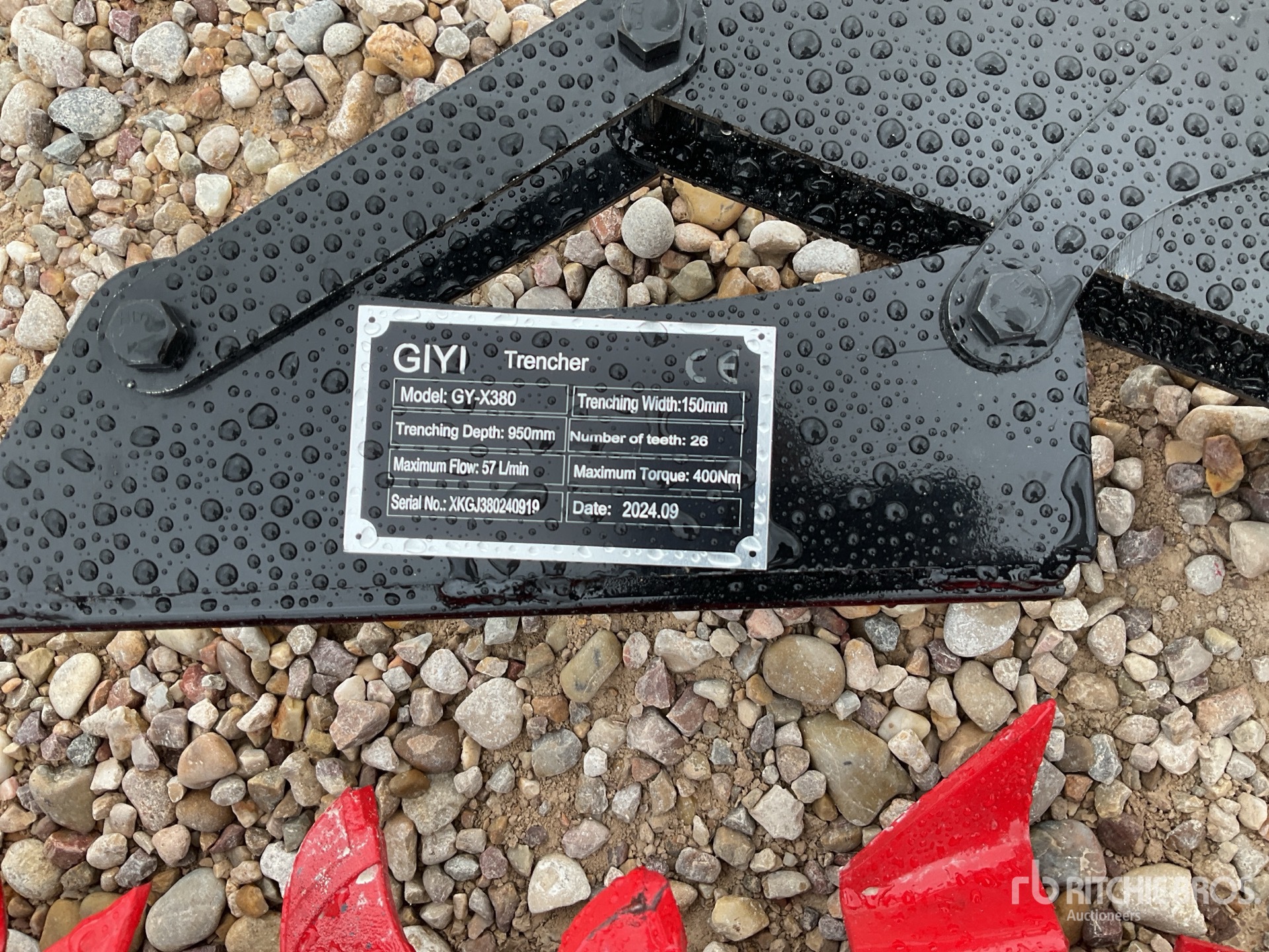 2024 GIYI GY-D380 Trencher Attachment Varios implementos minicargadora ...