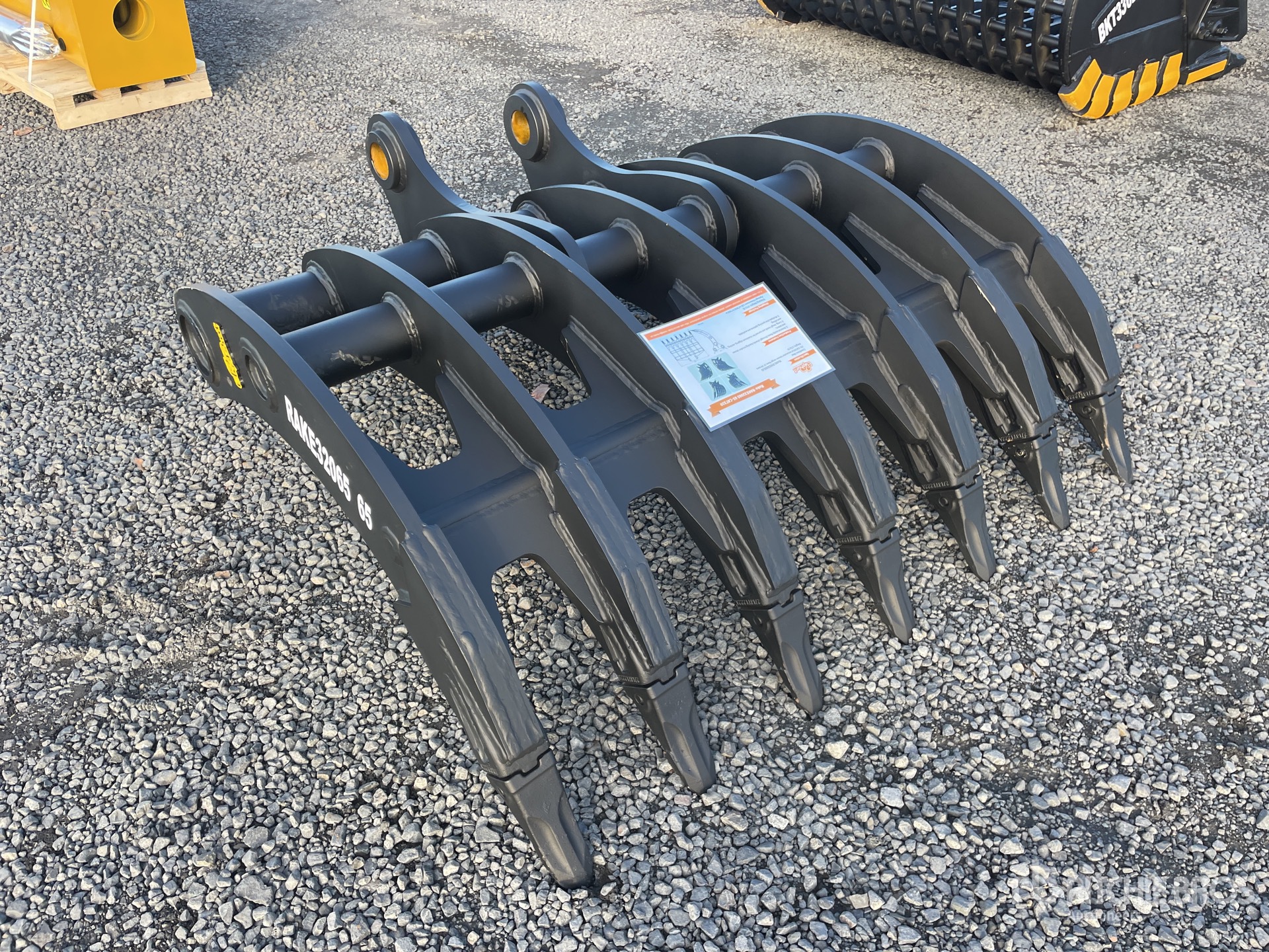 2024 Elephant RAKE32065 Excavator Rake - Fits Cat 320 (Unused ...