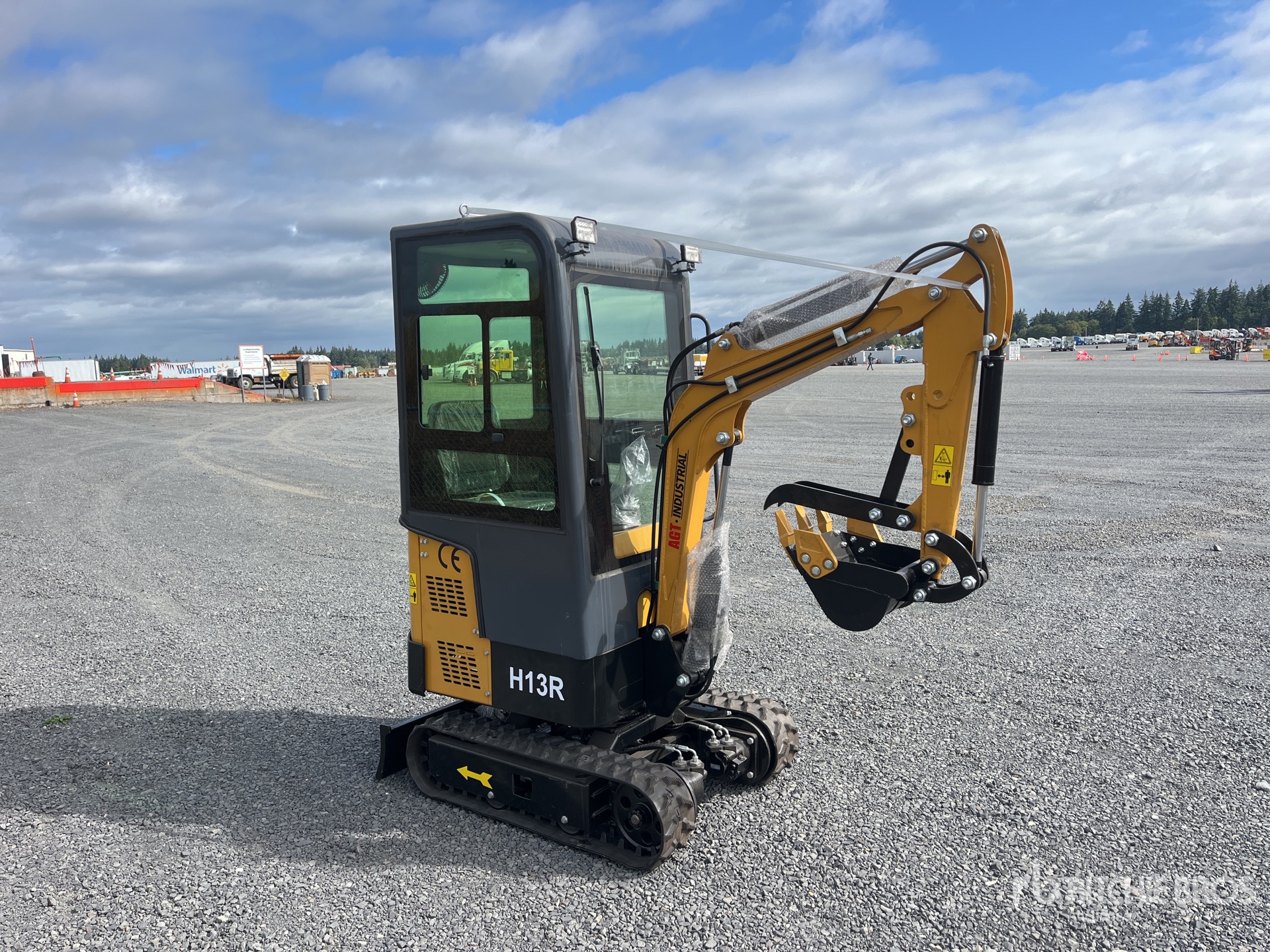 2024 AGT H13R Mini pelle hydraulique (Unused) | Ritchie Bros. Auctioneers