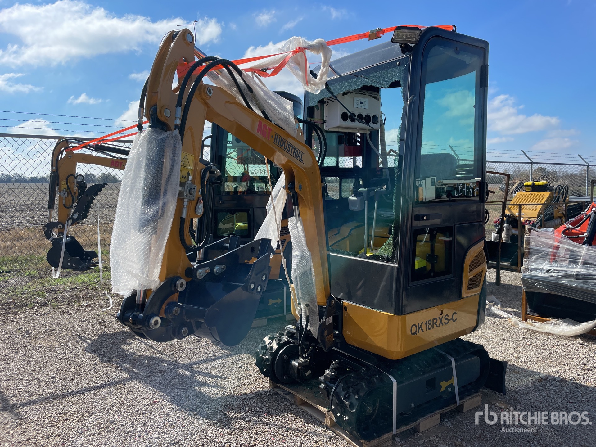 2024 AGT QK18RXS-C Mini Excavator | Ritchie Bros. Auctioneers